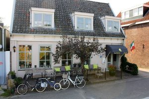 Vijftig jaar Italiaans restaurant Mario in Neck (Purmerend)