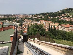 Met de funicolare in Verona | Ciao tutti, Ontdek Italië