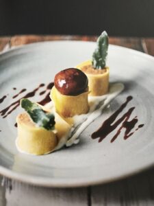 Kookboek ter ere van 50 jaar restaurant Mario in Neck