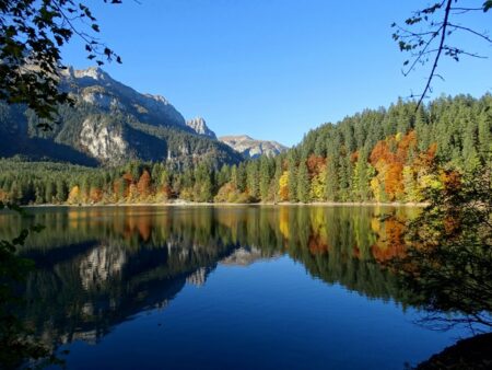 Lago di Tovel - een schitterend bergmeer in de Dolomieten