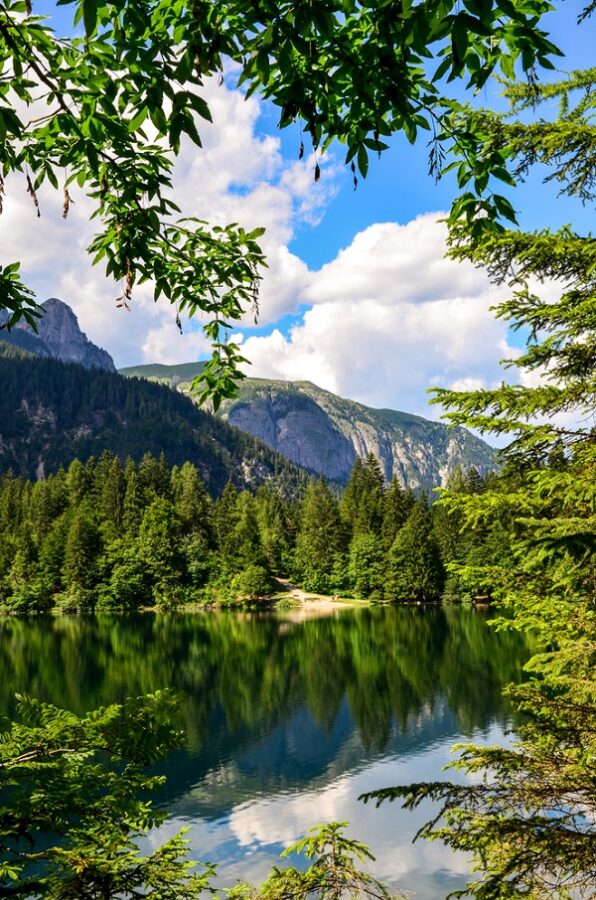 Lago di Tovel - een schitterend bergmeer in de Dolomieten