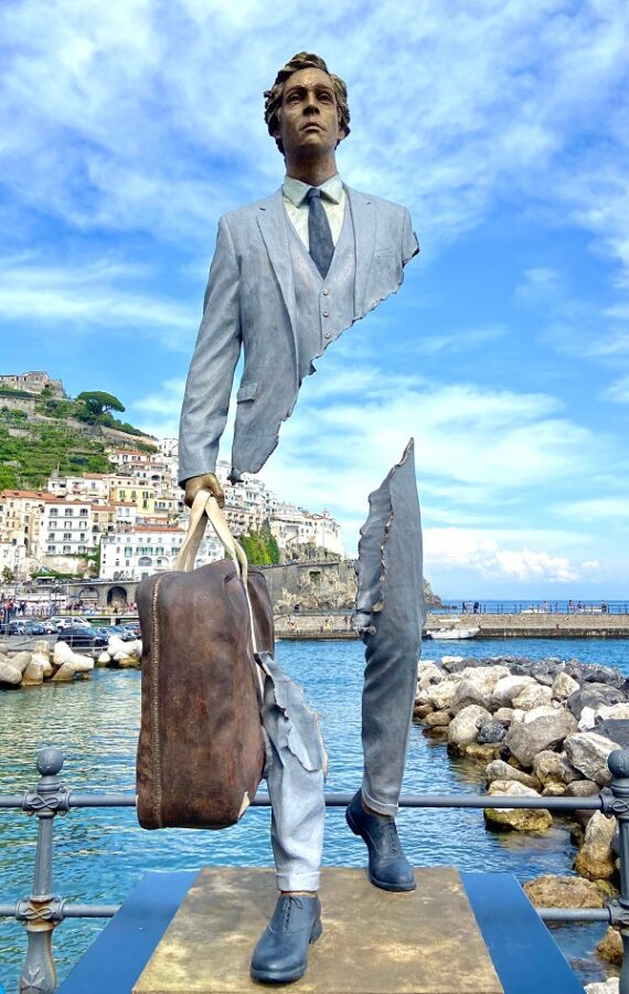 Ontmoet de reizigers van kunstenaar Bruno Catalano in Amalfi