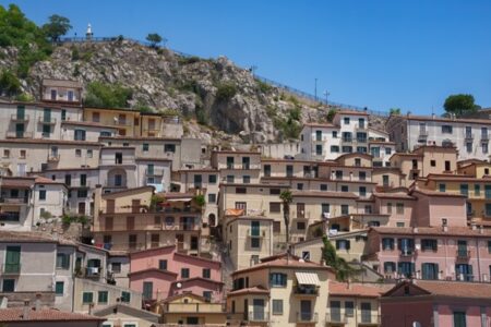 Muro Lucano – middeleeuws plaatsje aan de rand van ravijn